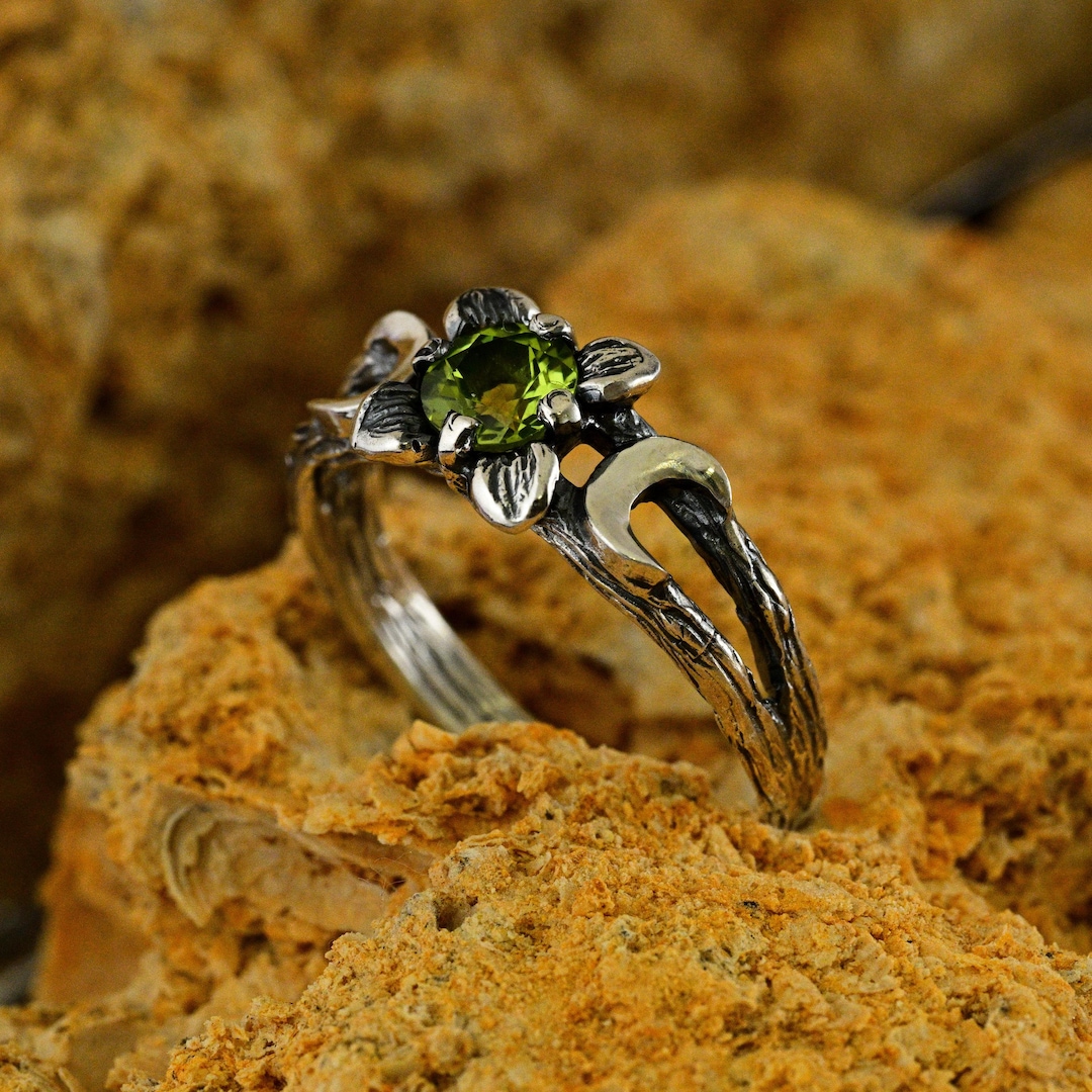 Whimsical Fantasy Fairy Wedding Ring, Filigree Floral Engagement Ring ...