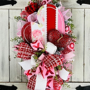 Valentines Day Swag, Wreath, Heart Home Decor - Etsy