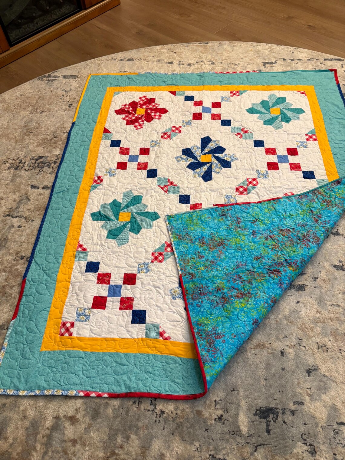 Lillian’s Garden Quilted Throw - Etsy