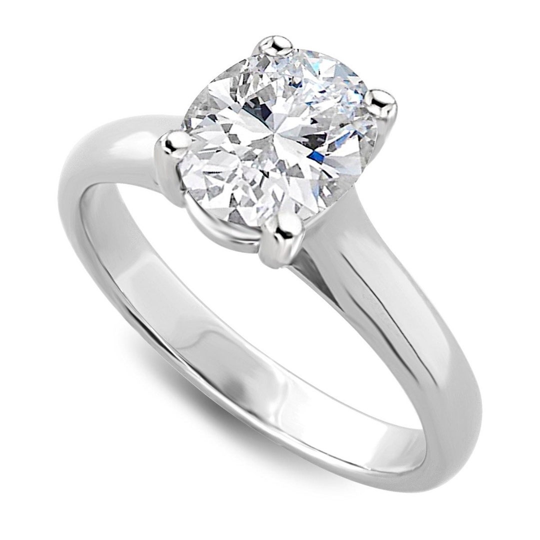 Anillo de compromiso con solitario de diamante ovalado de 1,25 quilates ...