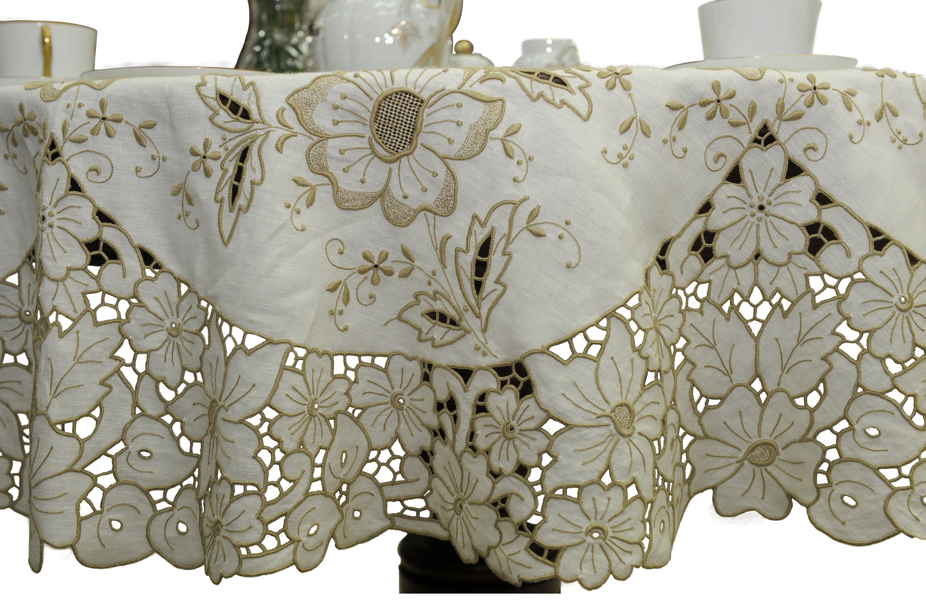 Madeira Embroidered Round Tablecloth With Napkins, Linen - Etsy