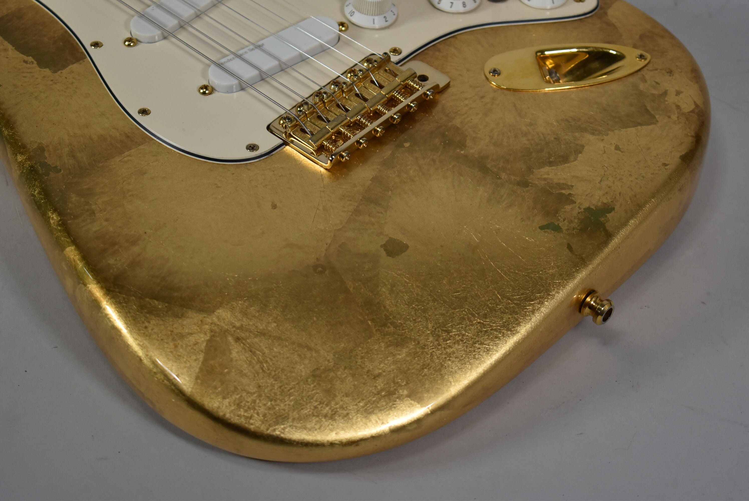 1989/1991 Fender Custom Shop Eric Clapton Stratocaster Gold Leaf ...
