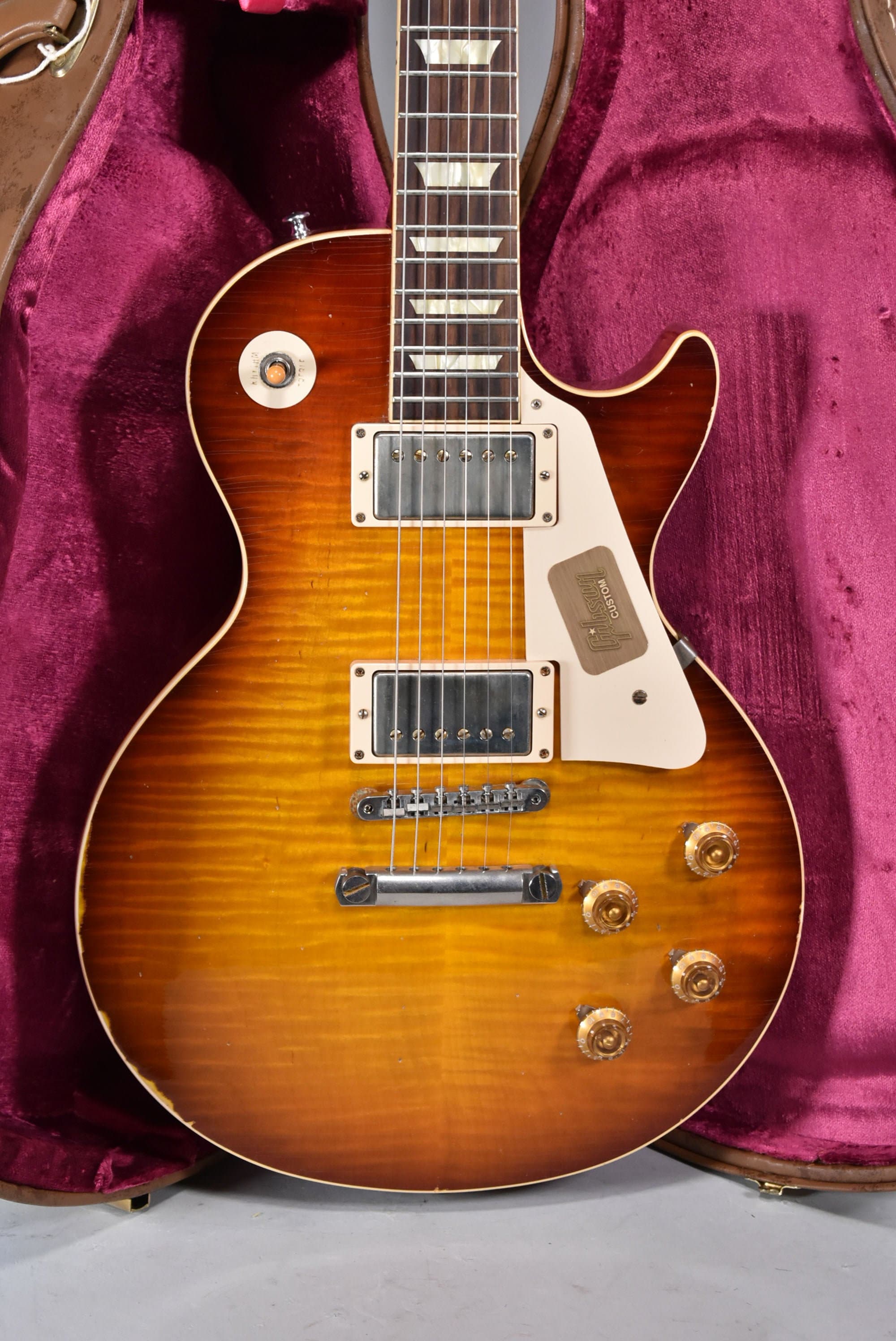 2013 Gibson Custom Les Paul R9 Aged Sunburst Finish Electric Guitar W ...