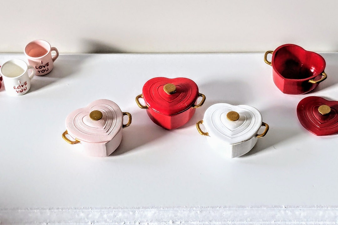 1:12 Scale Dollhouse Miniature Heart Casserole, Miniature Heart Shape ...
