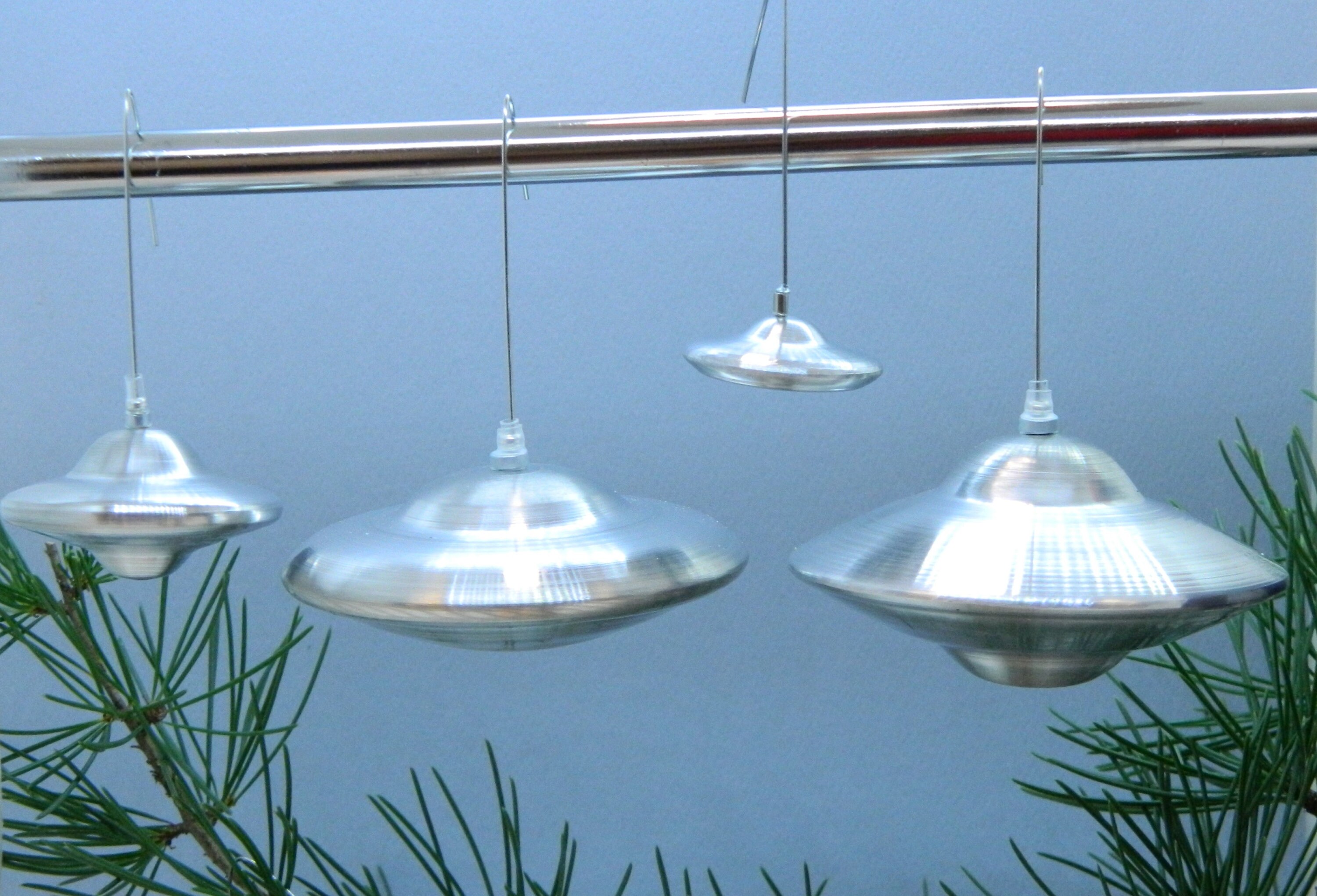 Aluminum UFO Tree Ornaments With Magnetic Hook - Etsy