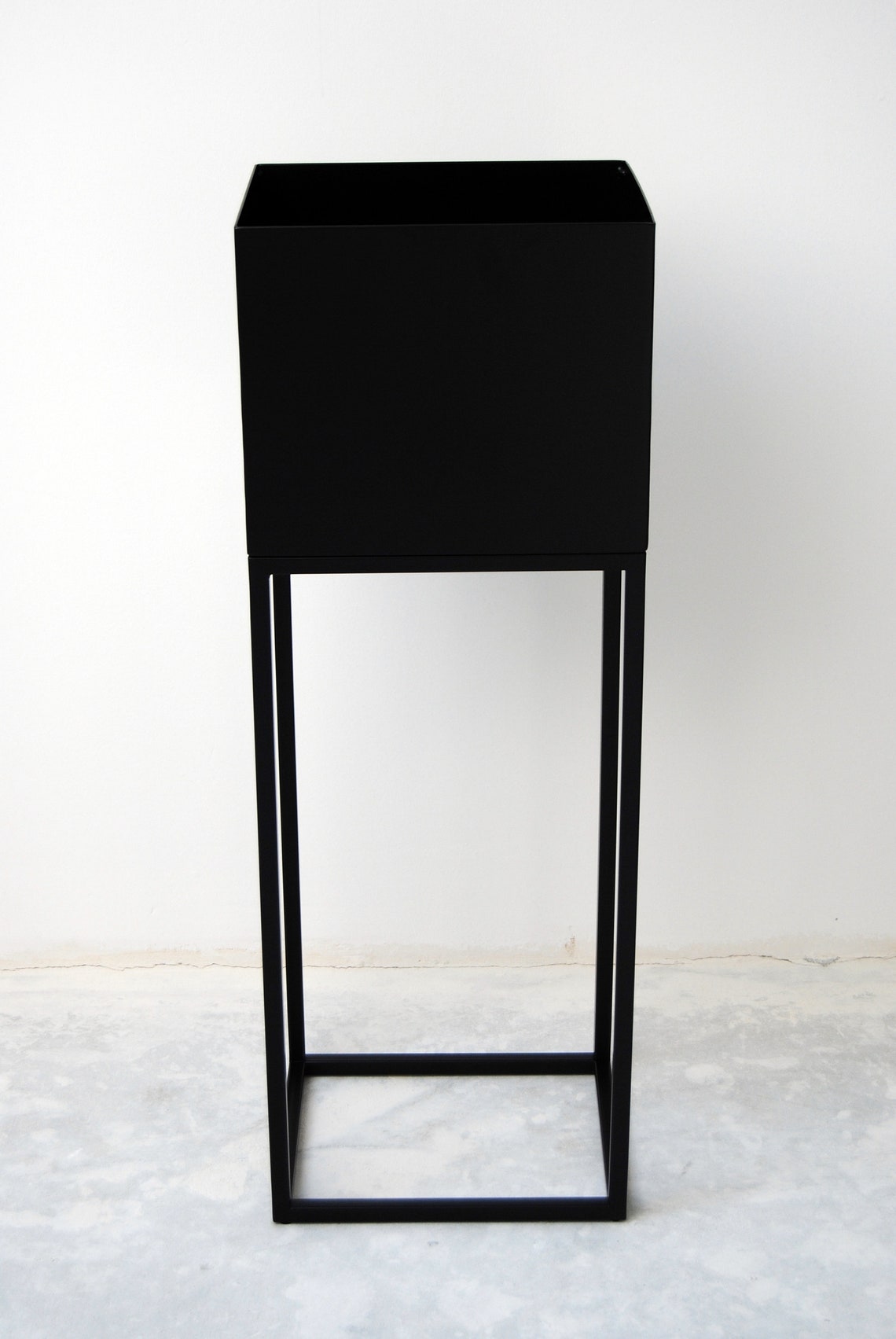 Hand Made Metal Flower Stand, Plant Stand, Flower Display, Indoor ...