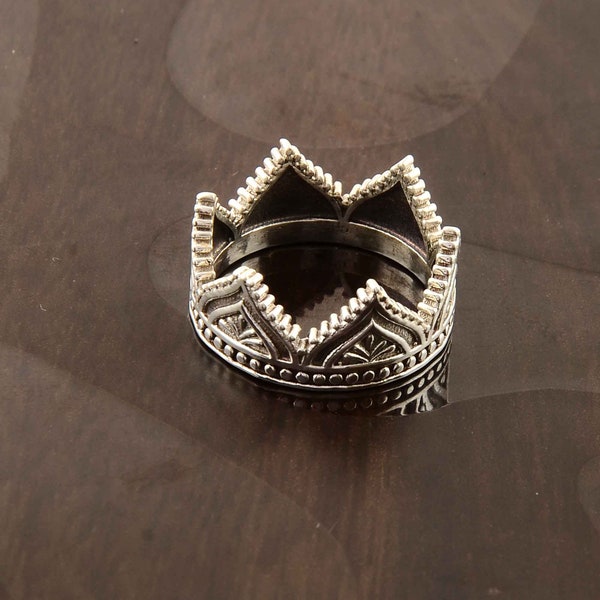 Crown Stacking Rings - Etsy