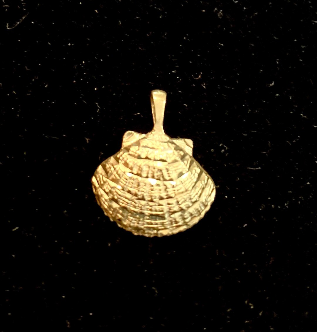Vintage 14K Gold Shell Charm/pendant - Etsy