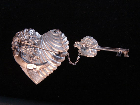 Large Vintage Sterling Silver Complete Heart and Key … - Gem