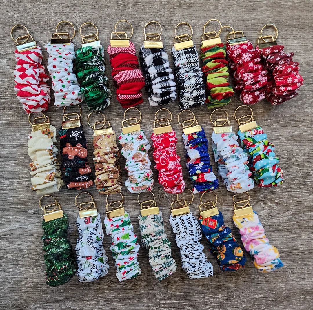 Christmas Scrunchie Keychains/christmas Scrunchie Wristlet Keychains ...