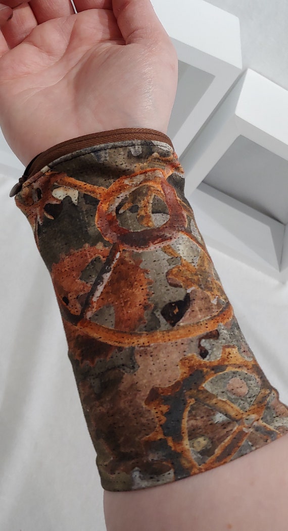 Custom Wrist Wallet Wrist Wallet Gym Wallet Gears Bokeh | Etsy