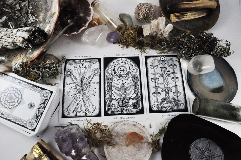 Present - Past - Future 3 Card Tarot Reading - Tarot Card Reading ...