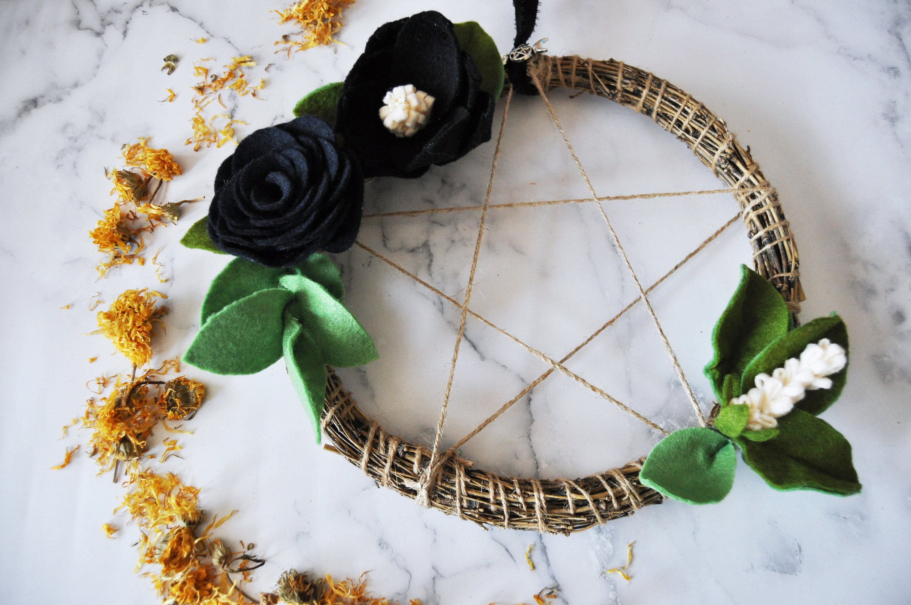 Black Floral Wicca Wreath I Wiccan Pentagram Wreath Pentacle - Etsy UK