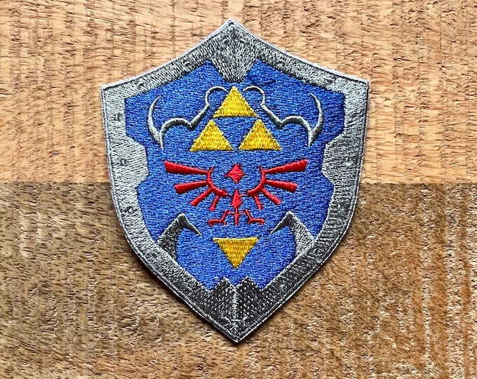 DM Dungeon Master Class Shield Iron on Patch - Etsy