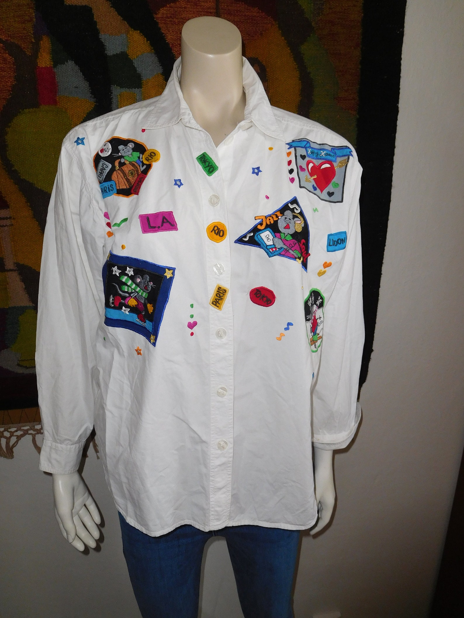 Unixex Shirt Laura Torelli/Applications/Cool Shirt/Vintage | Etsy