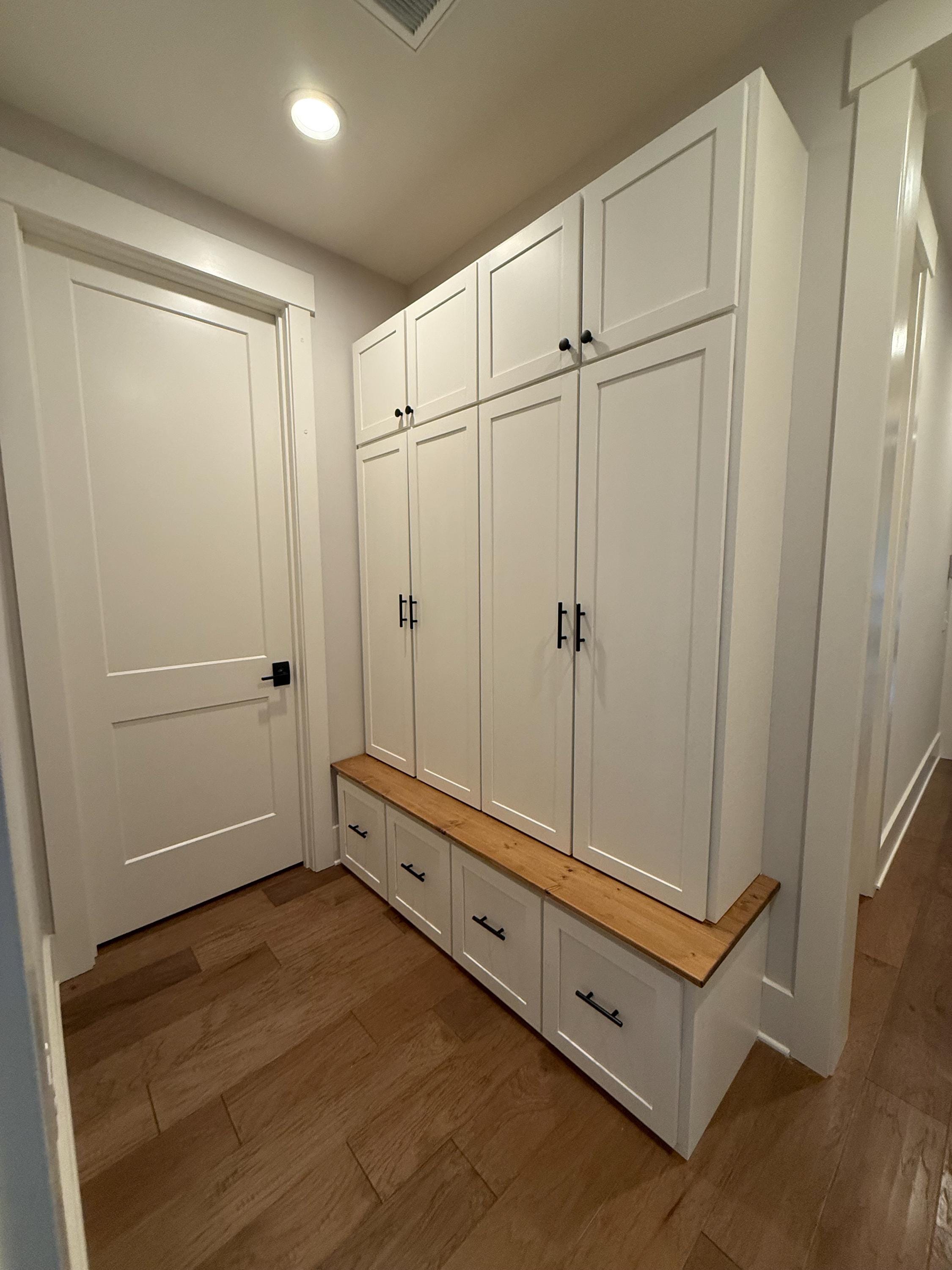 Mudroom Entryway Lockers Mudroom Cabinets In Calgary | Custom Mudroom