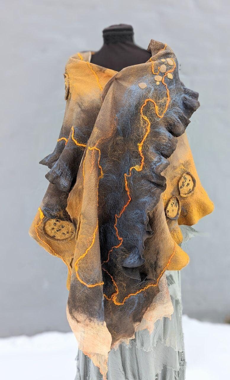 Luxurious Warm Women's Shawl Nuno Felt, Designer Silk Cape With 3D ...