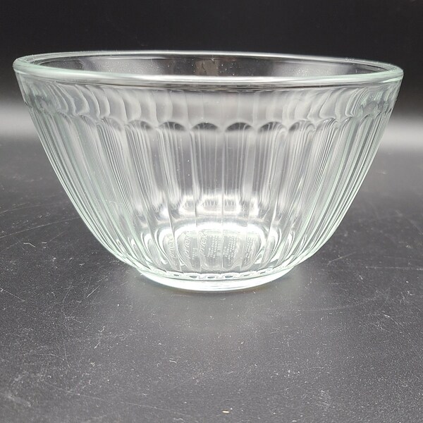 Ribbed Pyrex Mixing Bowl - Etsy