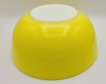 Large Yellow Pyrex Mixing Bowl - Etsy