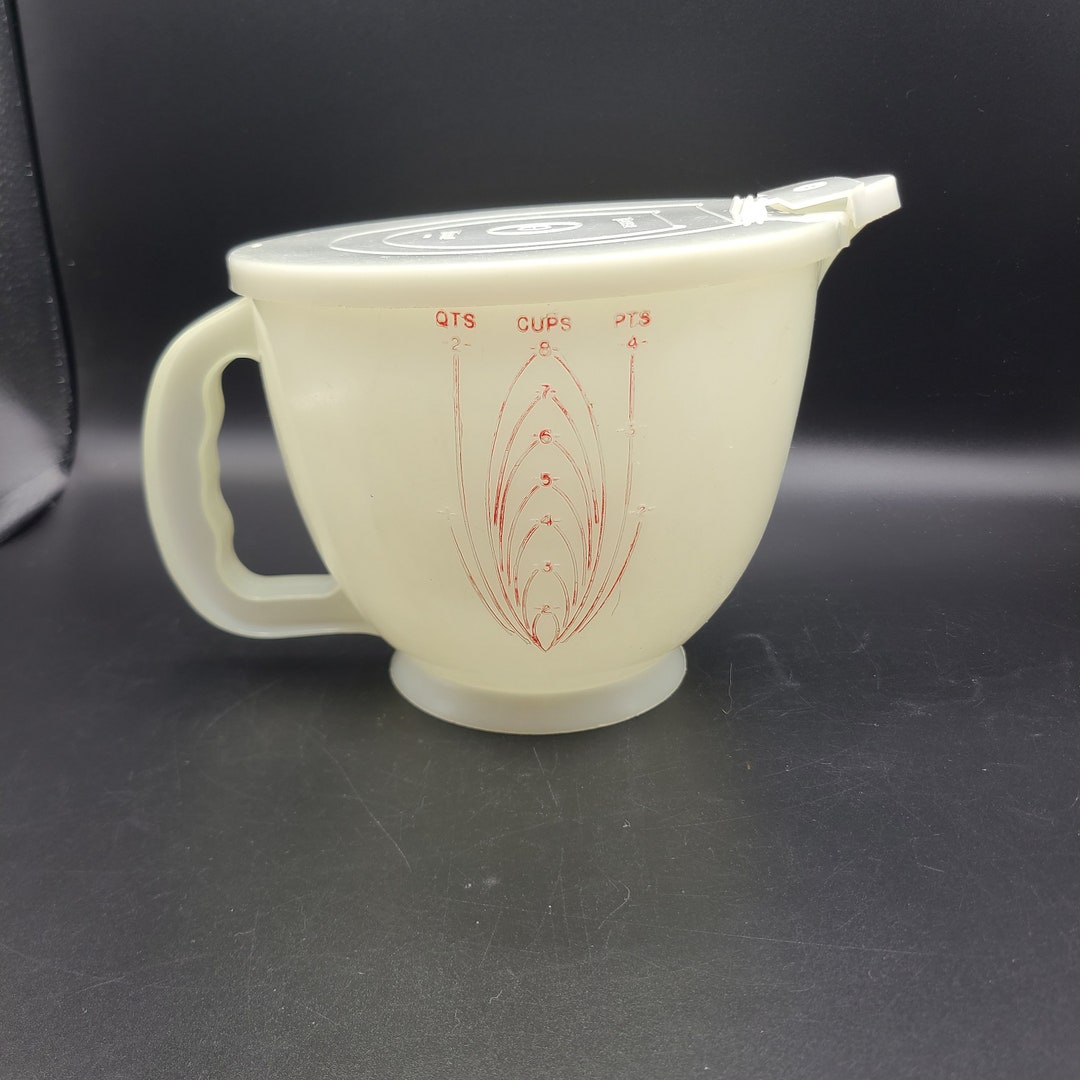 Tupperware Mix-n-stor Batter Bowl With Handle and Spout 500-2 8 Cups ...