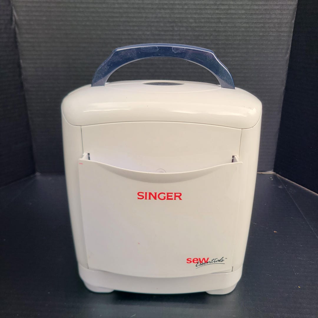 Singer Sew Essentials Sewing Box Thread Notions Storage Fold and Carry ...