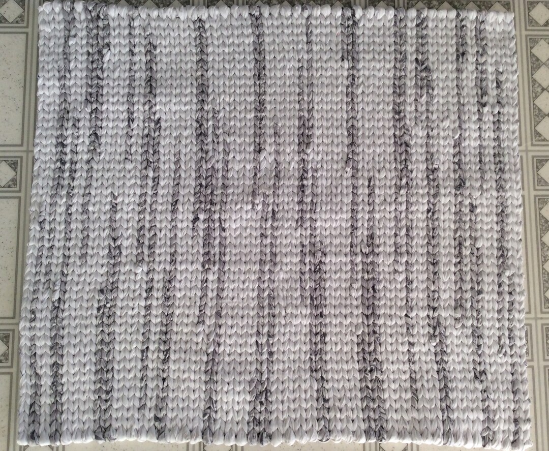 Handwoven Gray and White Rag Rug: Reversible Cotton Mat (23” X 25”) - Etsy