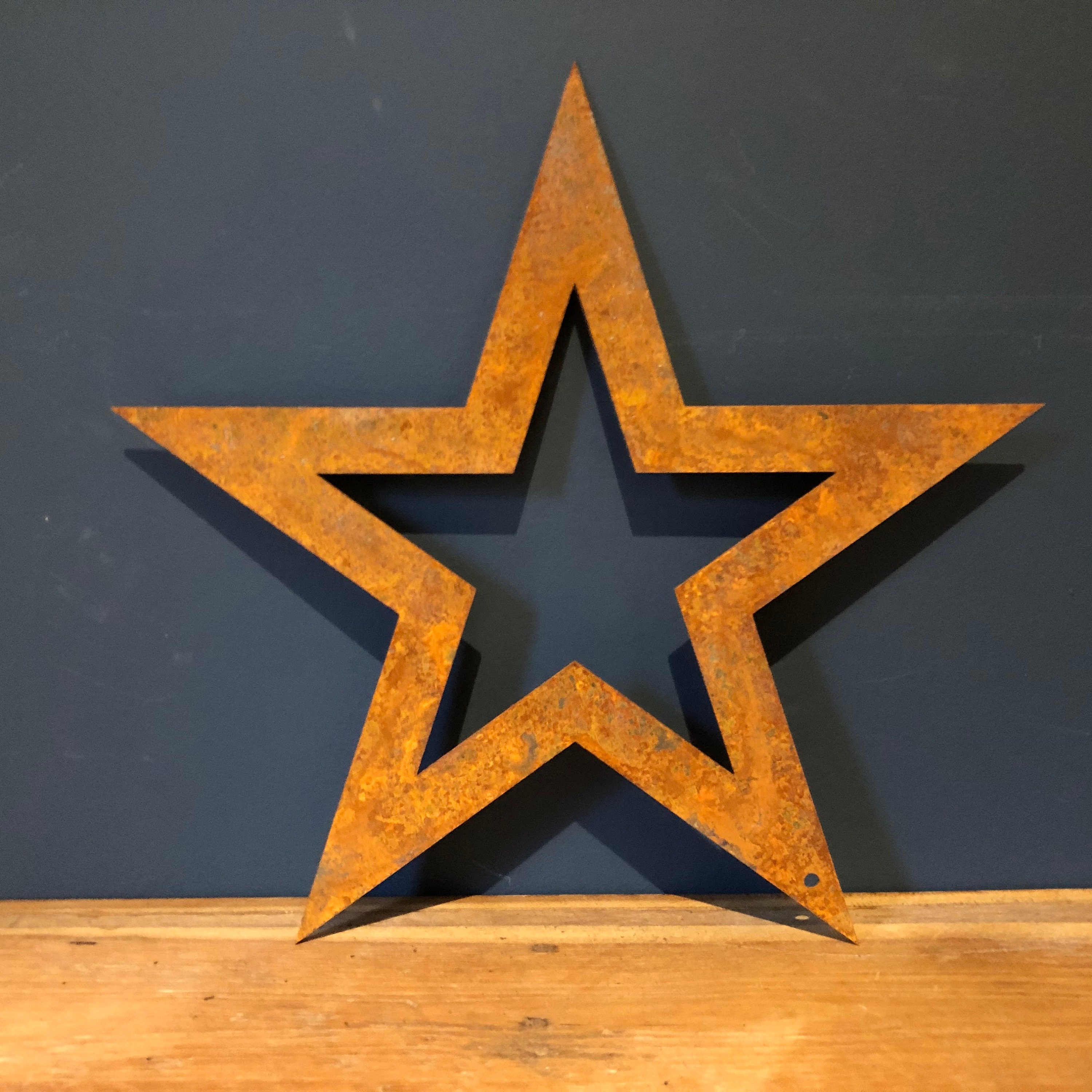 Flat Metal Outline Star // Rustic Star Decoration // Metal | Etsy