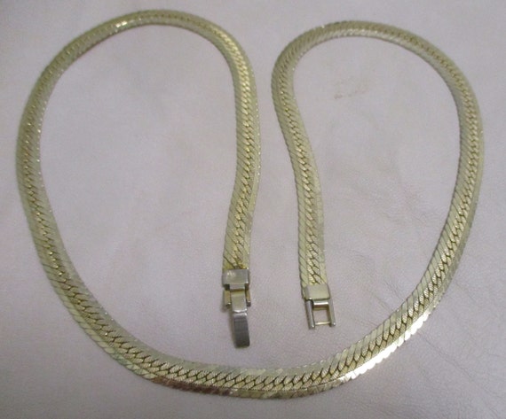 Goldilocks & the Three Chains: 3 vintage gold-tone pi… - Gem