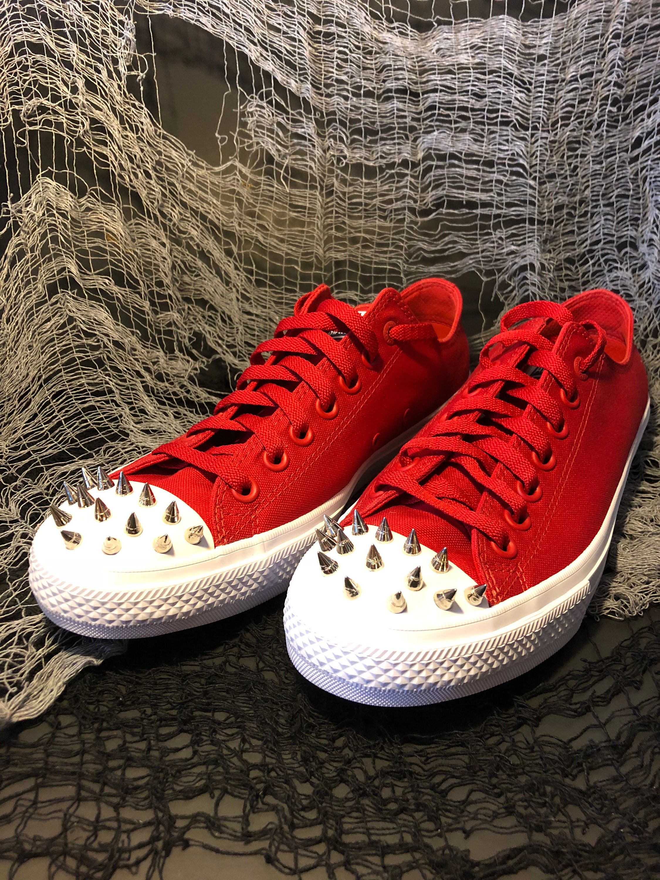 Punk spiked Chucks Converse Chuck Taylor All Stars personalizado - Etsy ...