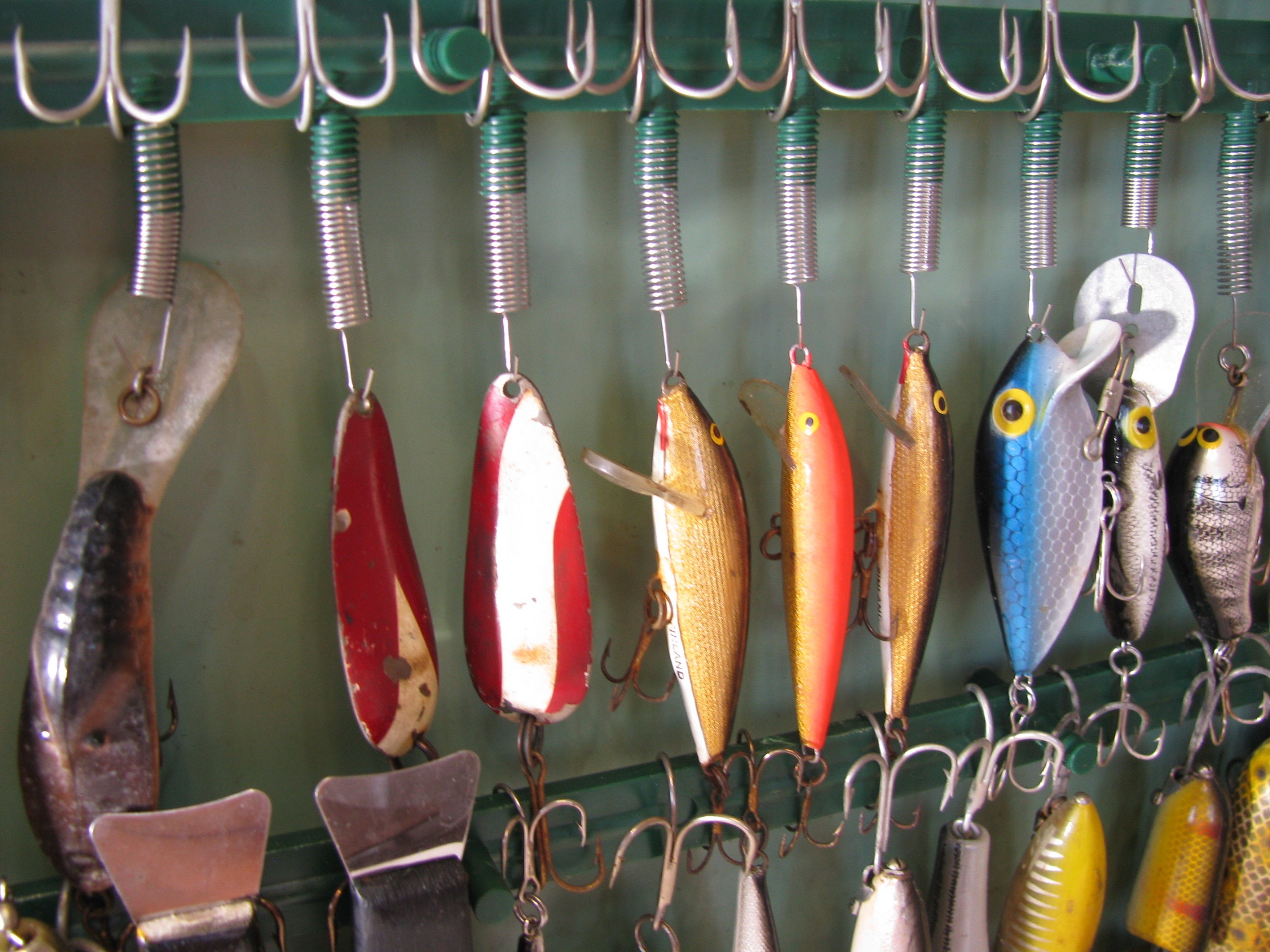 Wille Bait File Filled With Dozens of Lures | Etsy