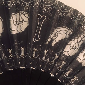 Yas Queen Sign Language Skull - Hand Fan - Etsy