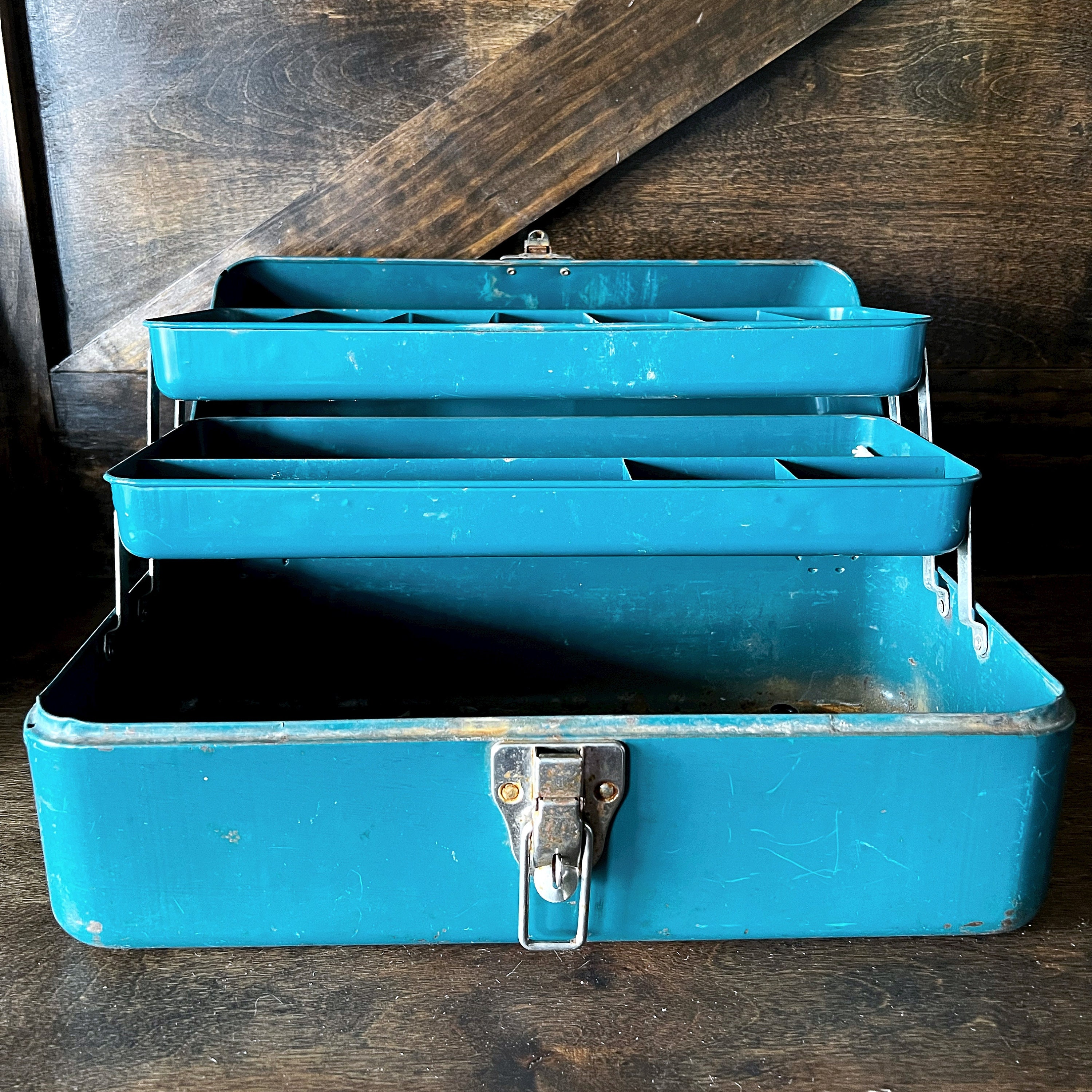 Vintage Metal Tool Box Tackle Box 1950's Green Rusty - Etsy