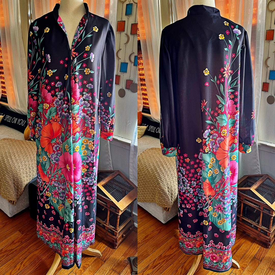 Vintage Floral Robe, Zip Front Housecoat, Vintage Loungewear, Black ...