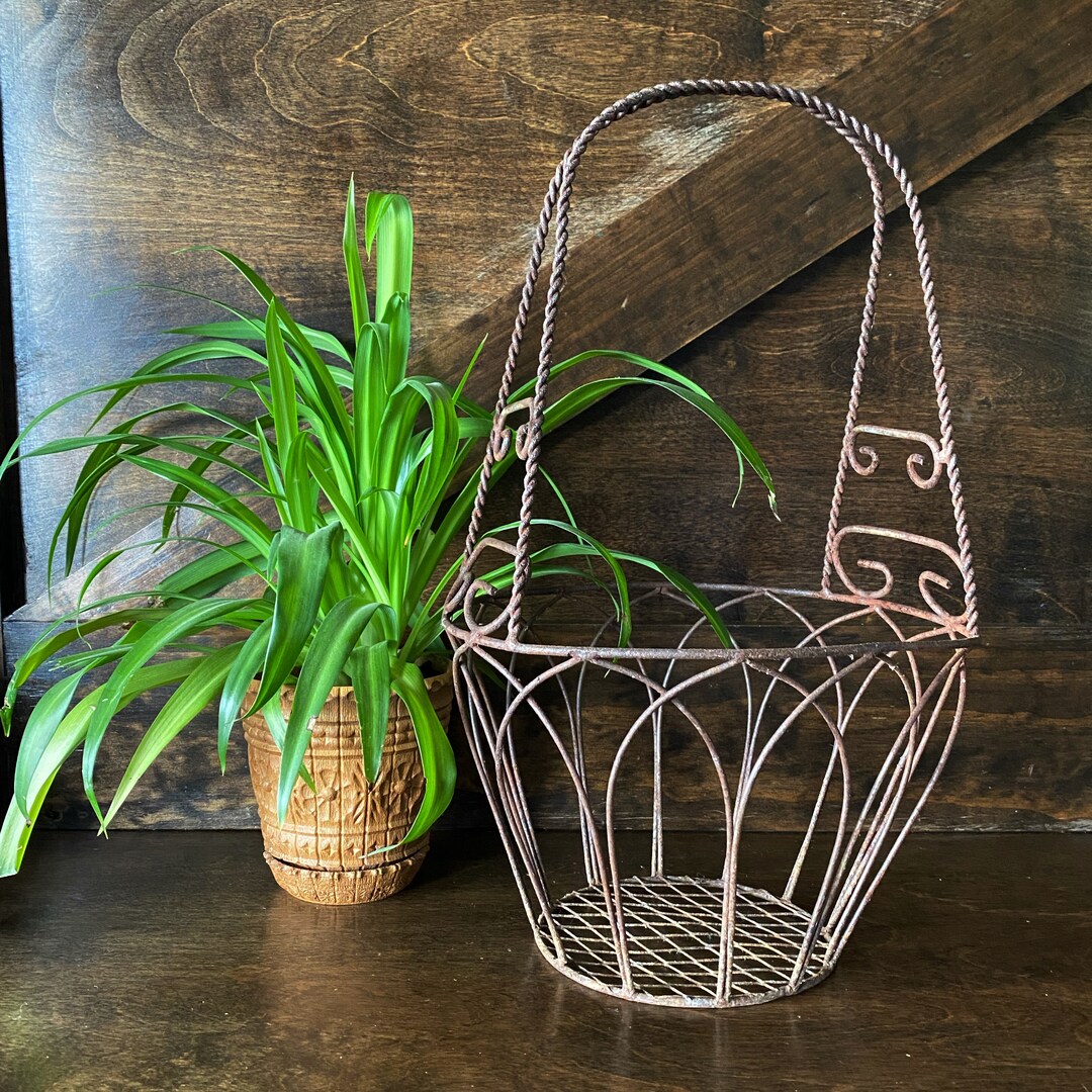 Vintage Wire Basket: Rustic Farmhouse Decor, Indoor/outdoor - Etsy