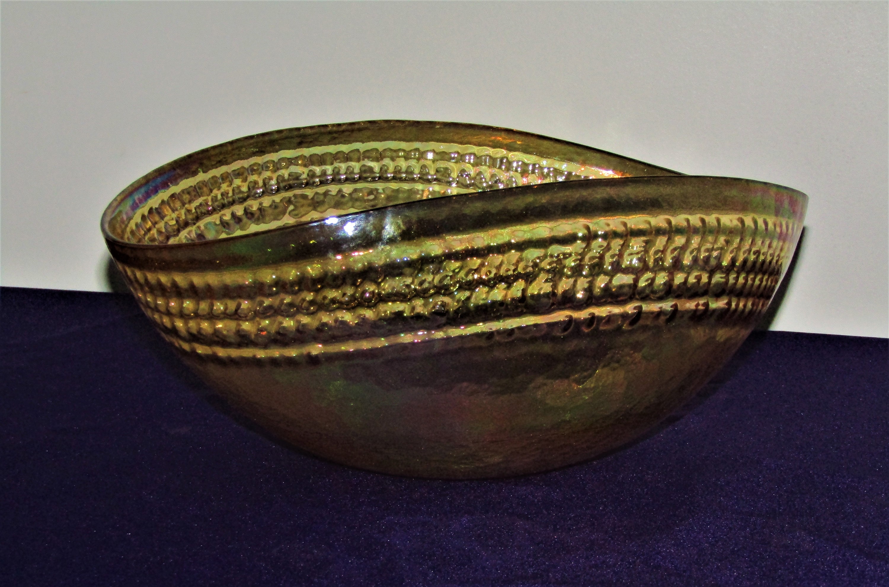 Yalos Casa Murano Folded Glass Centerpiece Bowl