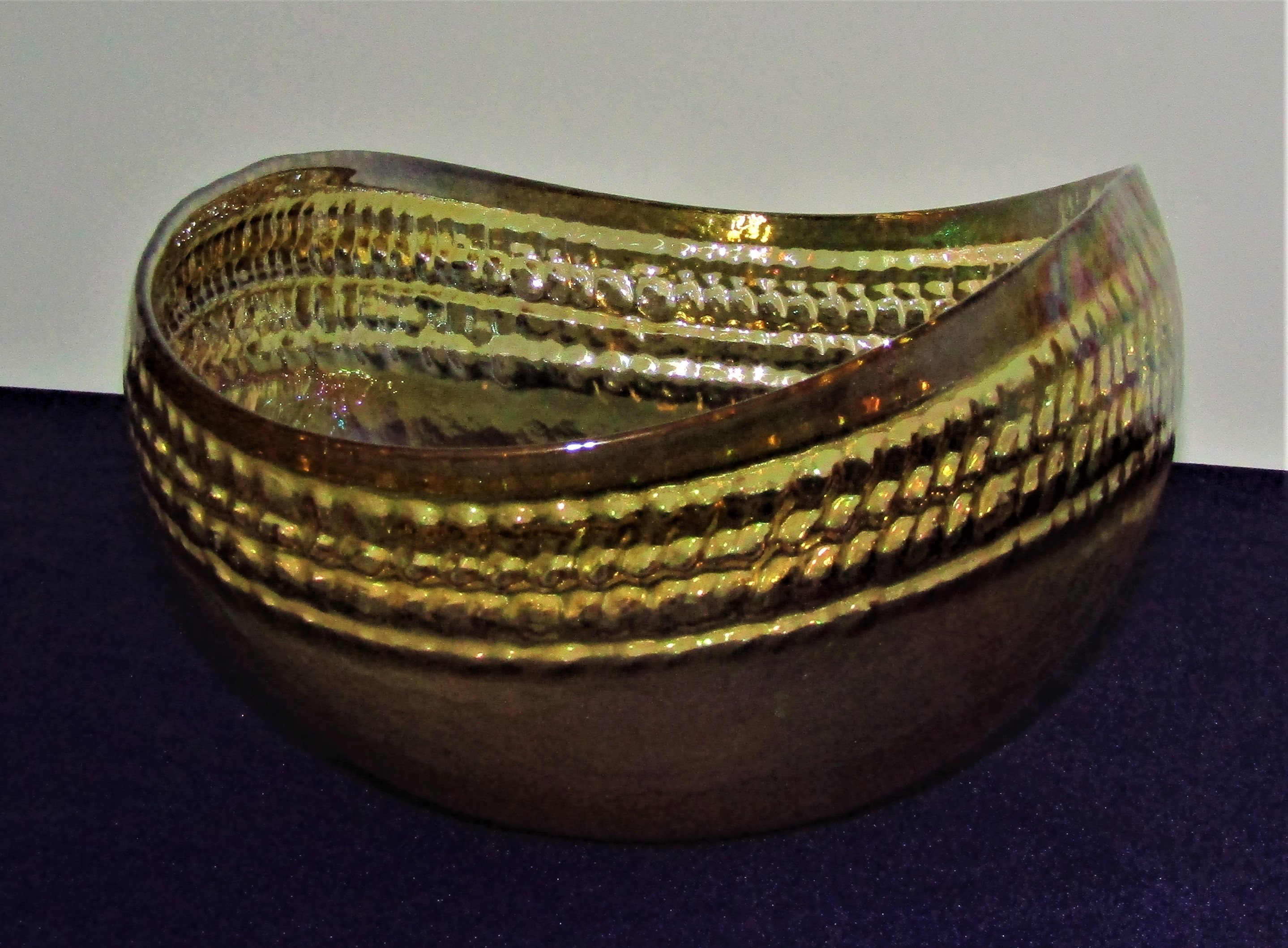 Yalos Casa Murano Folded Glass Centerpiece Bowl