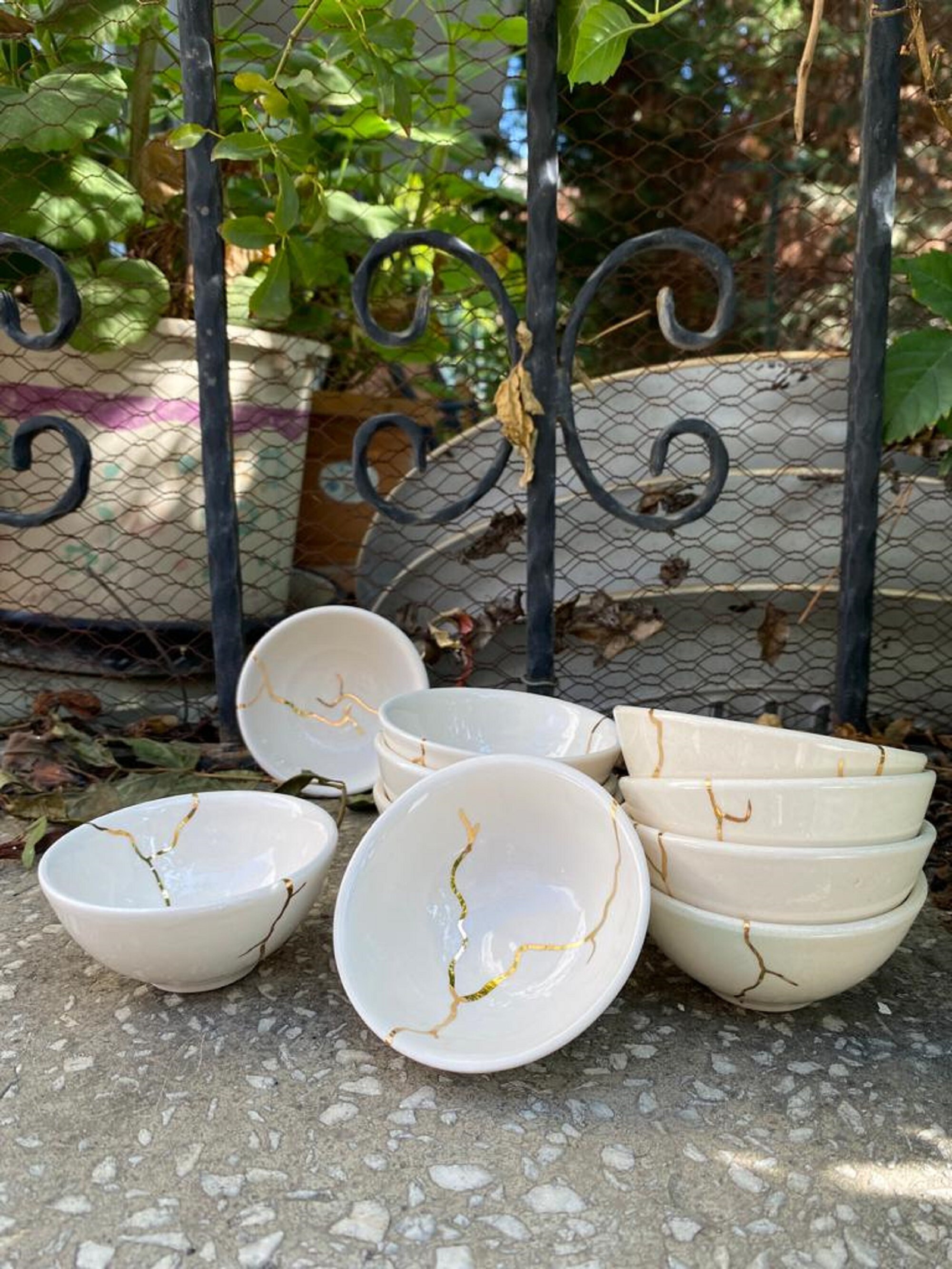 Kintsugi Bowl Set: 24K Gold Ceramic Bowls, Iznik Tile (8cm) - Etsy