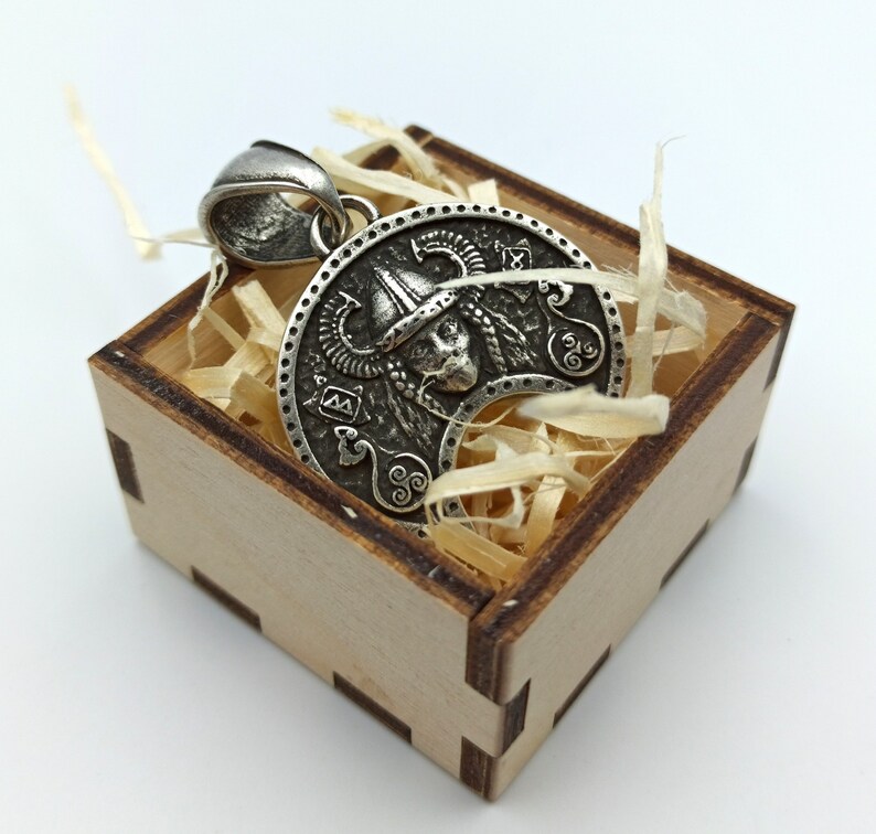 Freya Rune Pendant Norse Necklace Viking Jewelry Women - Etsy