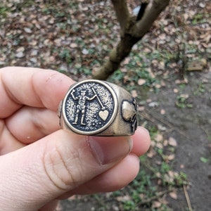 Blackbeard Mens Signet Ring Jolly Roger Pirate Skull Rings for Men ...