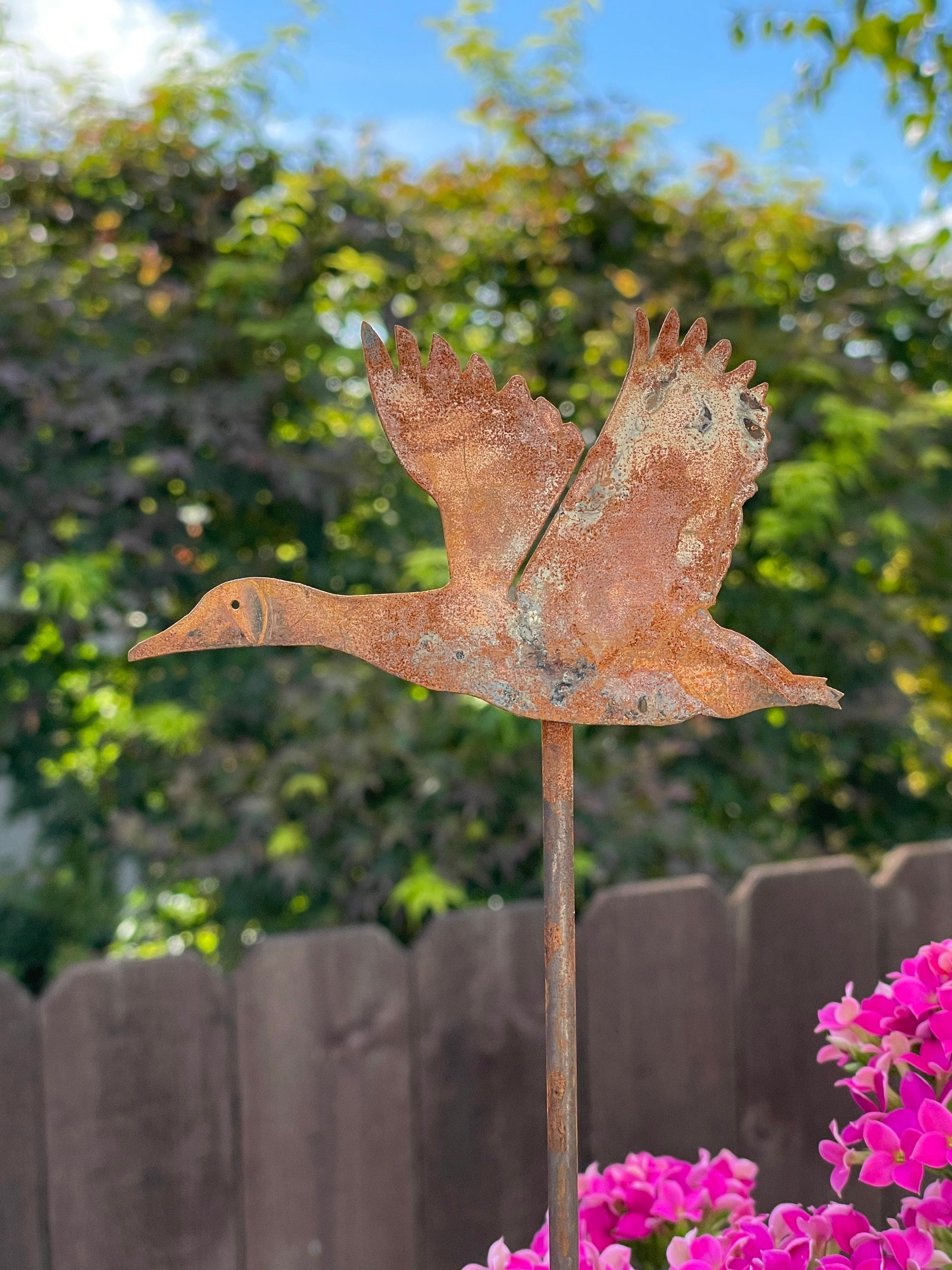 Duck Garden Stake / Rusty Duck Garden Decor / Duck Garden Pick ...