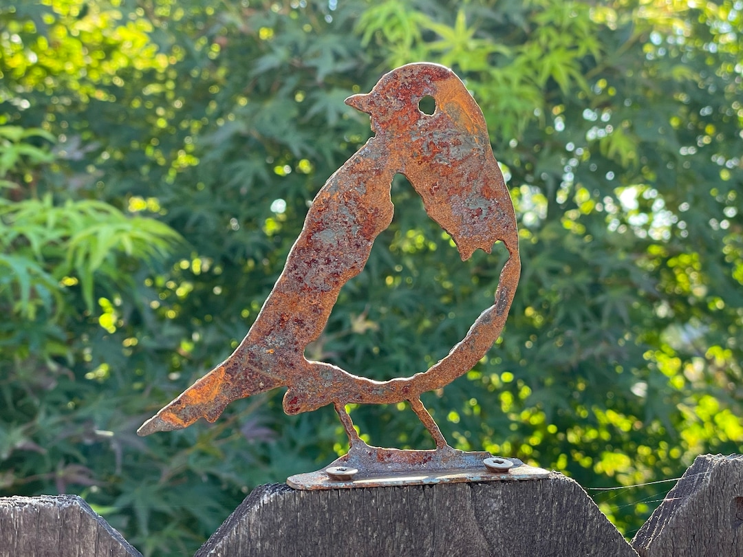 Metal Robin Rusty Garden Art / Rusty Metal Robin Bird / Rusty Garden ...