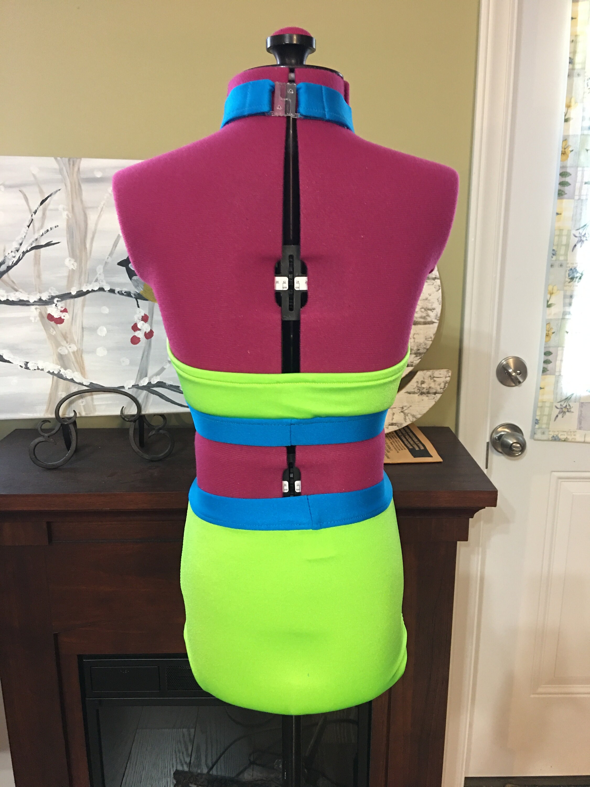 Made to Order Ellee 2-piece Dance Set W/ Keyhole Neck, Girls Dancewear ...