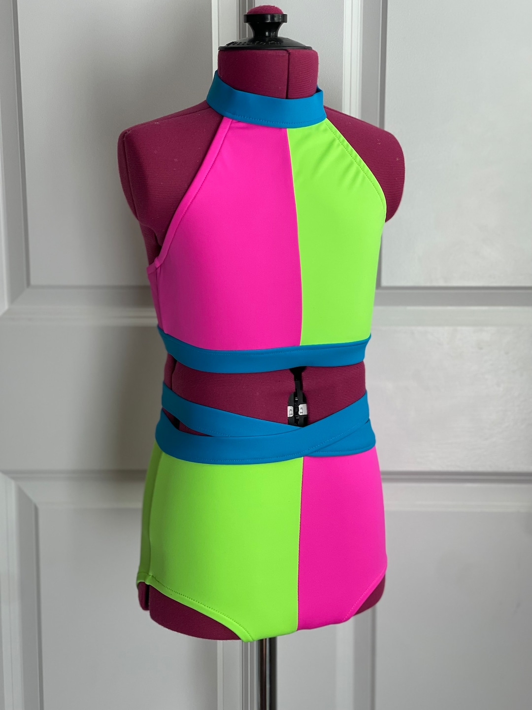 Neon Dance Set, Dance Photo Shoot, Dance Audition, Dance Convention ...