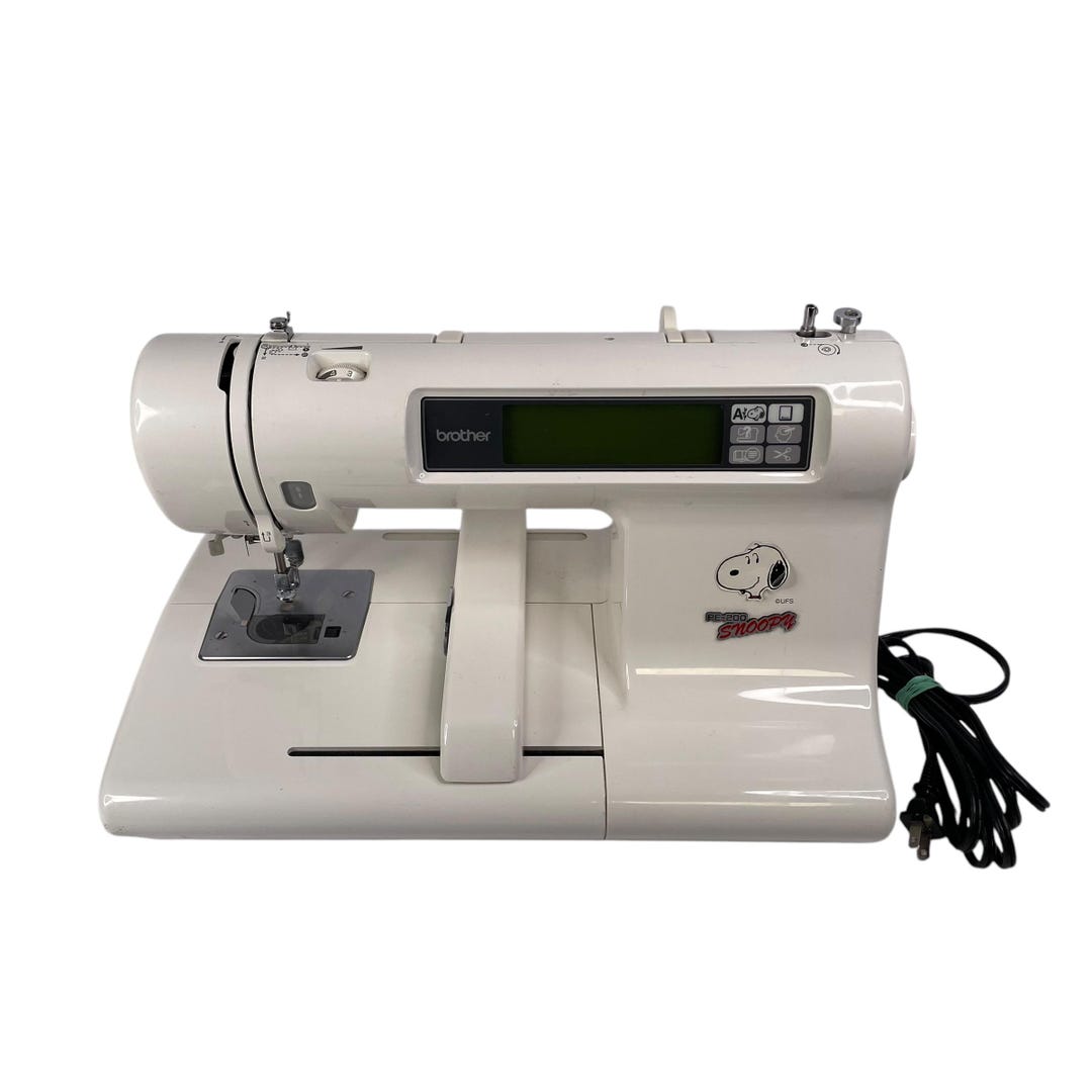 Snoopy PEANUTS Brother PE-200 Embroidery Machine Charlie Brown Designs ...