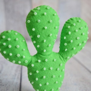 Felt Stuffed Cactus Toy Succulent Décor Toddler Gift Baby Quiet Toy ...
