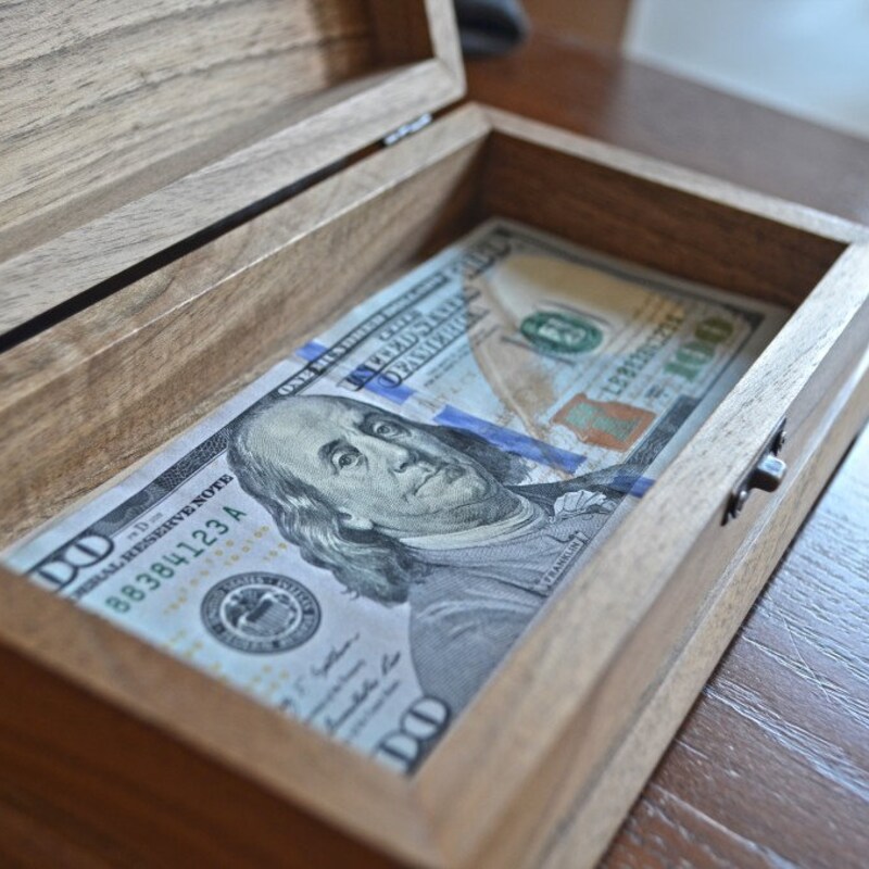 Money Box for Cash Gift - 60+ Gift Ideas for 2025