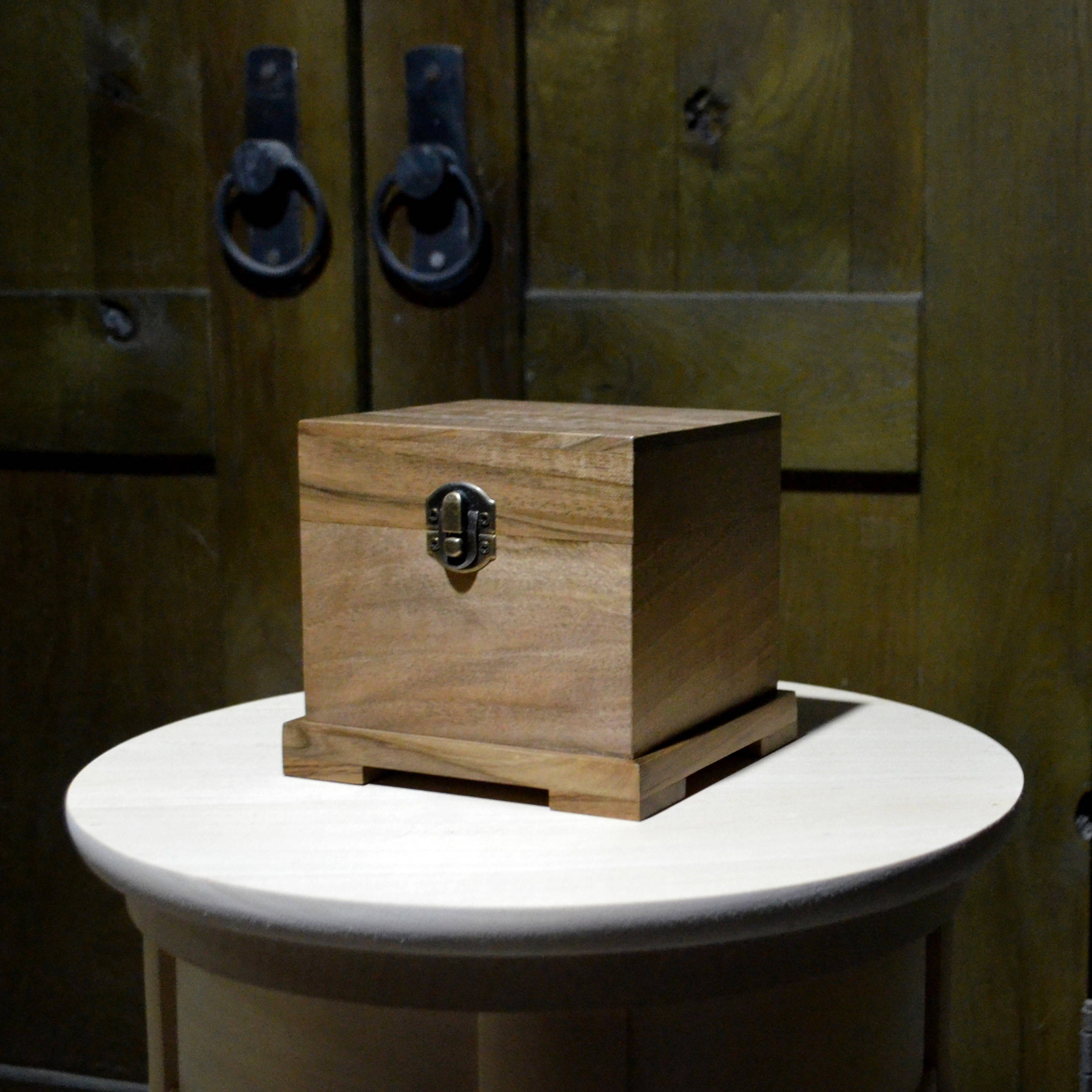 Foursquare Walnut Box - Etsy