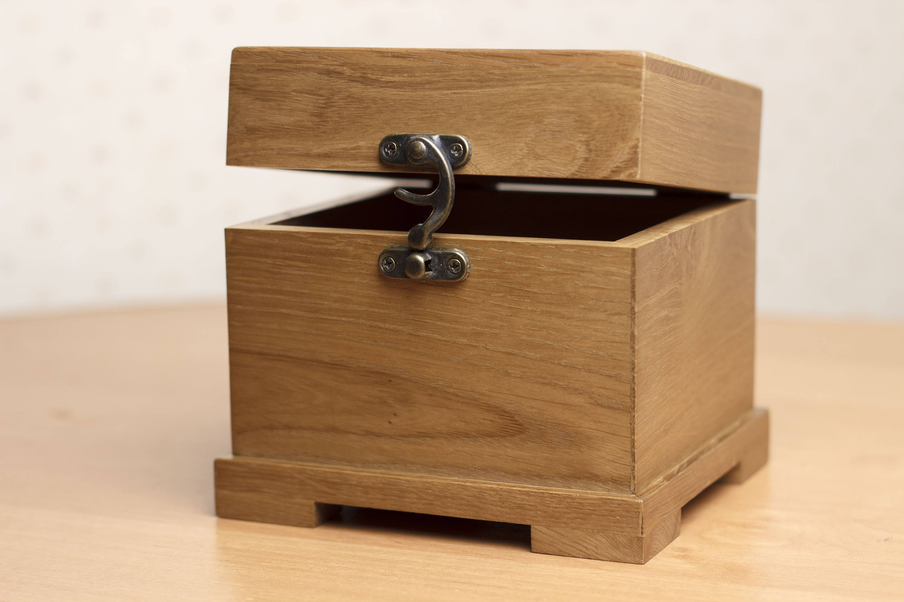 Foursquare Oak Box - Etsy