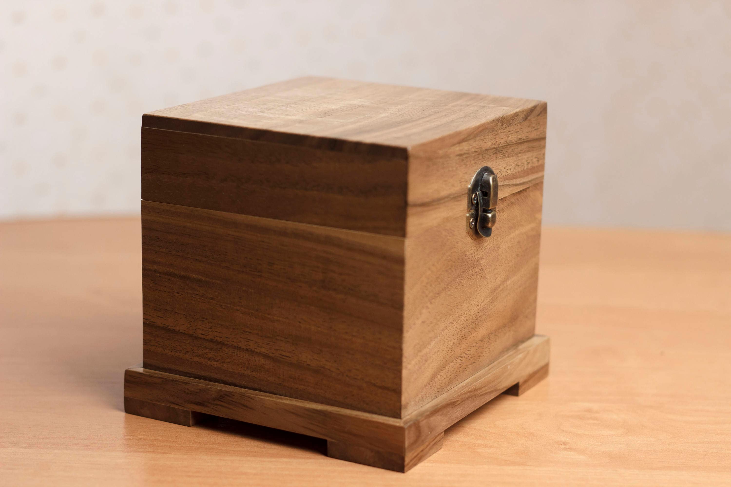 Foursquare Walnut Box - Etsy