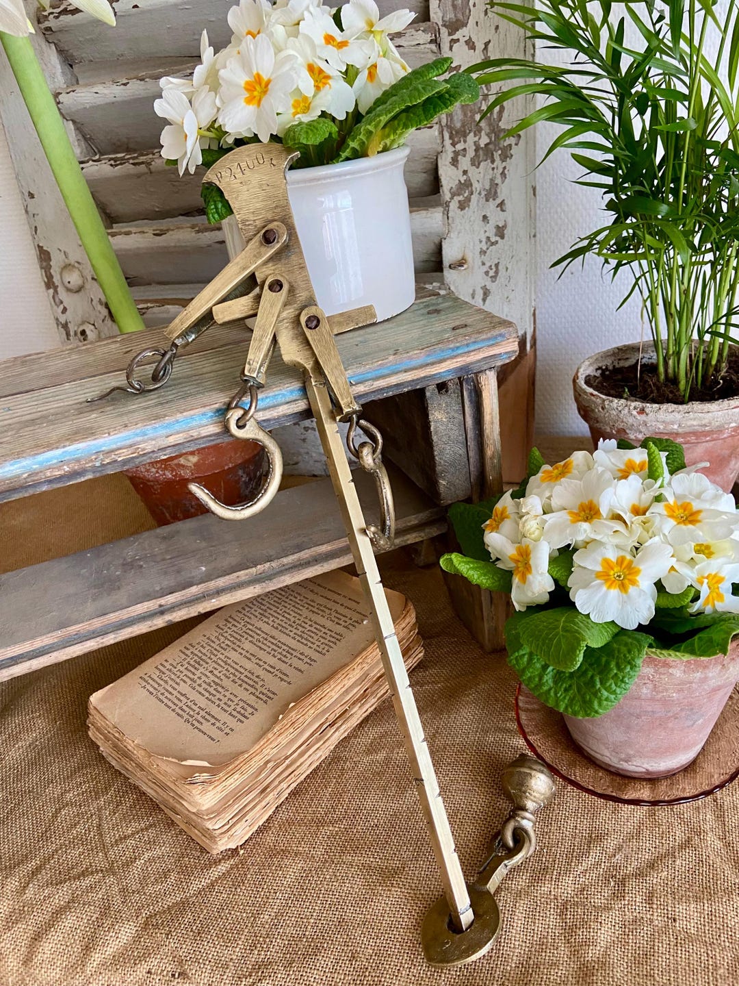 Antique Roman Scales, Vintage Merchant's 2.4 Kg Weighing Scales From ...